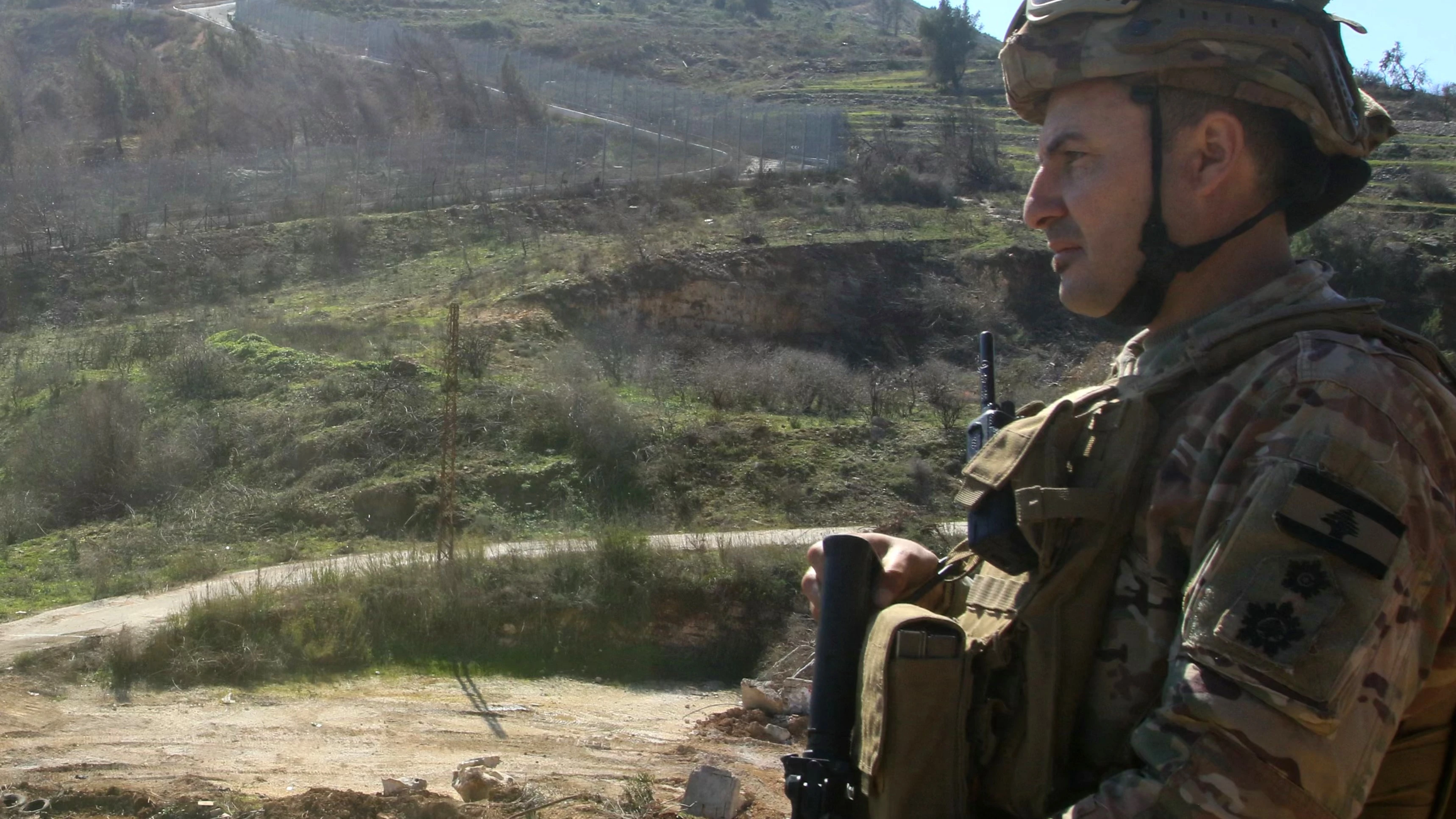 HTS-led Syrian forces clash with Lebanese army on border