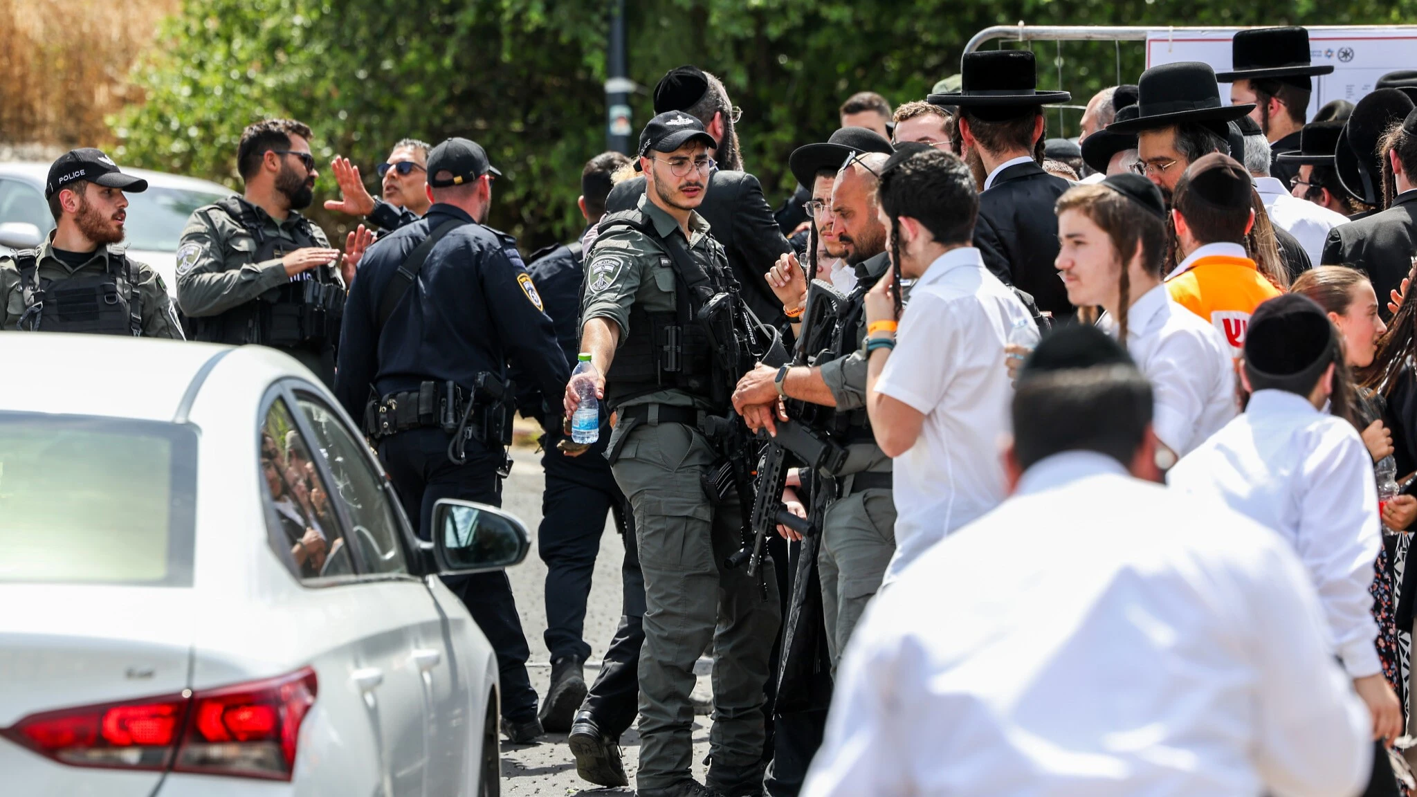 Chief Rabbi tells ultra-Orthodox to ‘tear up’ Israeli army draft notices