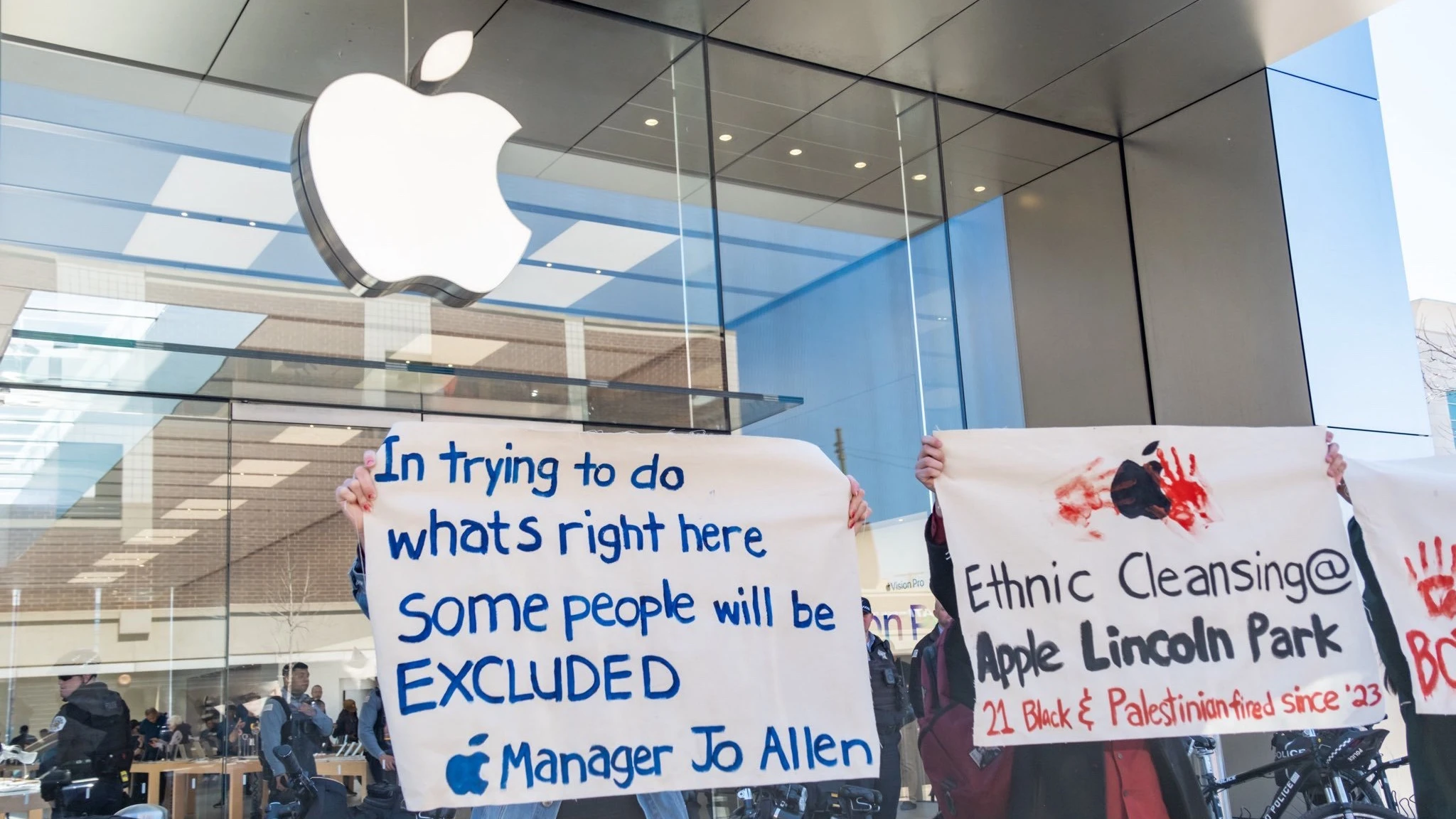 Apple accused of giving worker donations to Israeli soldiers, settlements