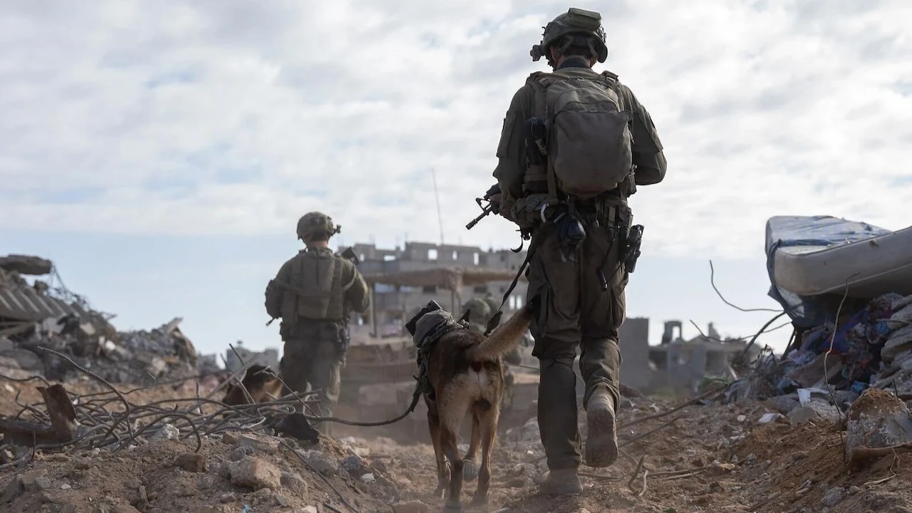 Israeli army marches back into Gaza to retake Netzarim 'Axis of Death'