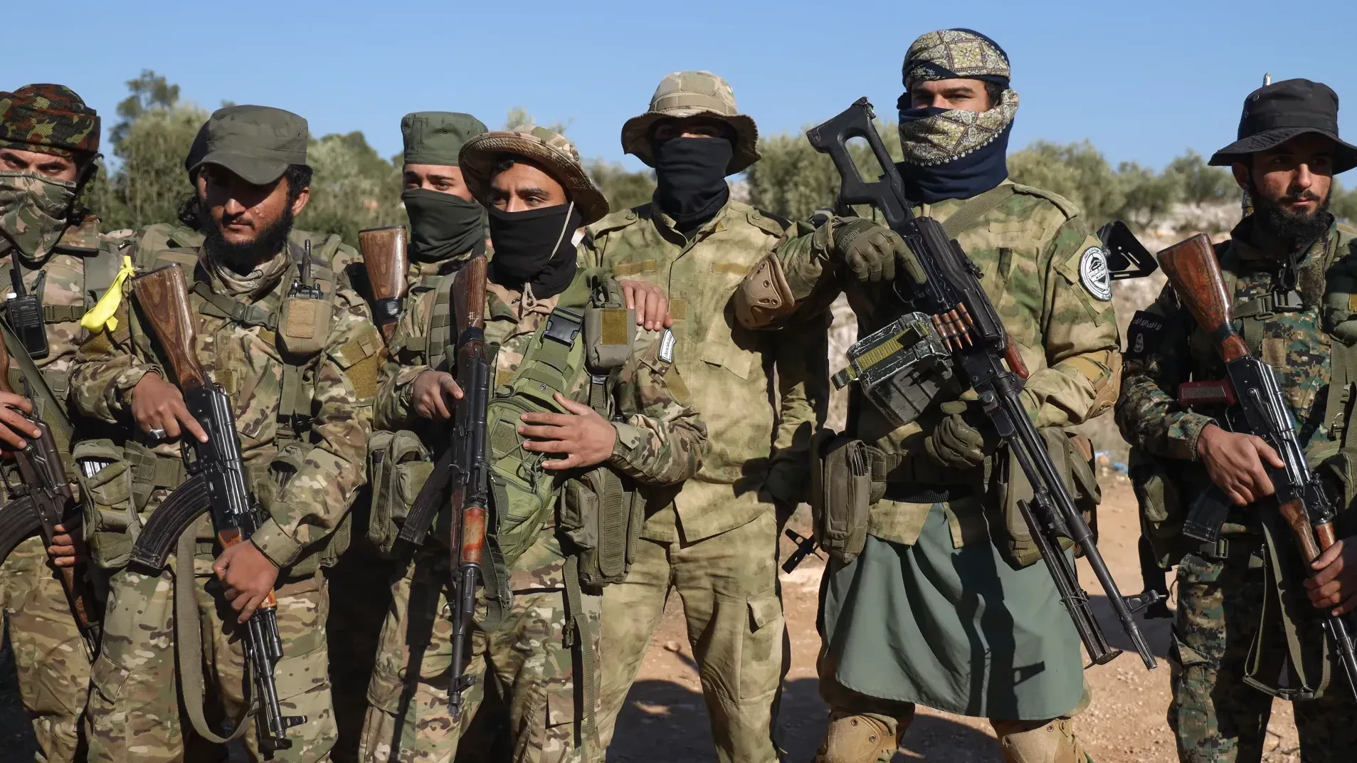 Mass buildup of Central Asian extremists reported along Lebanon-Syria ...