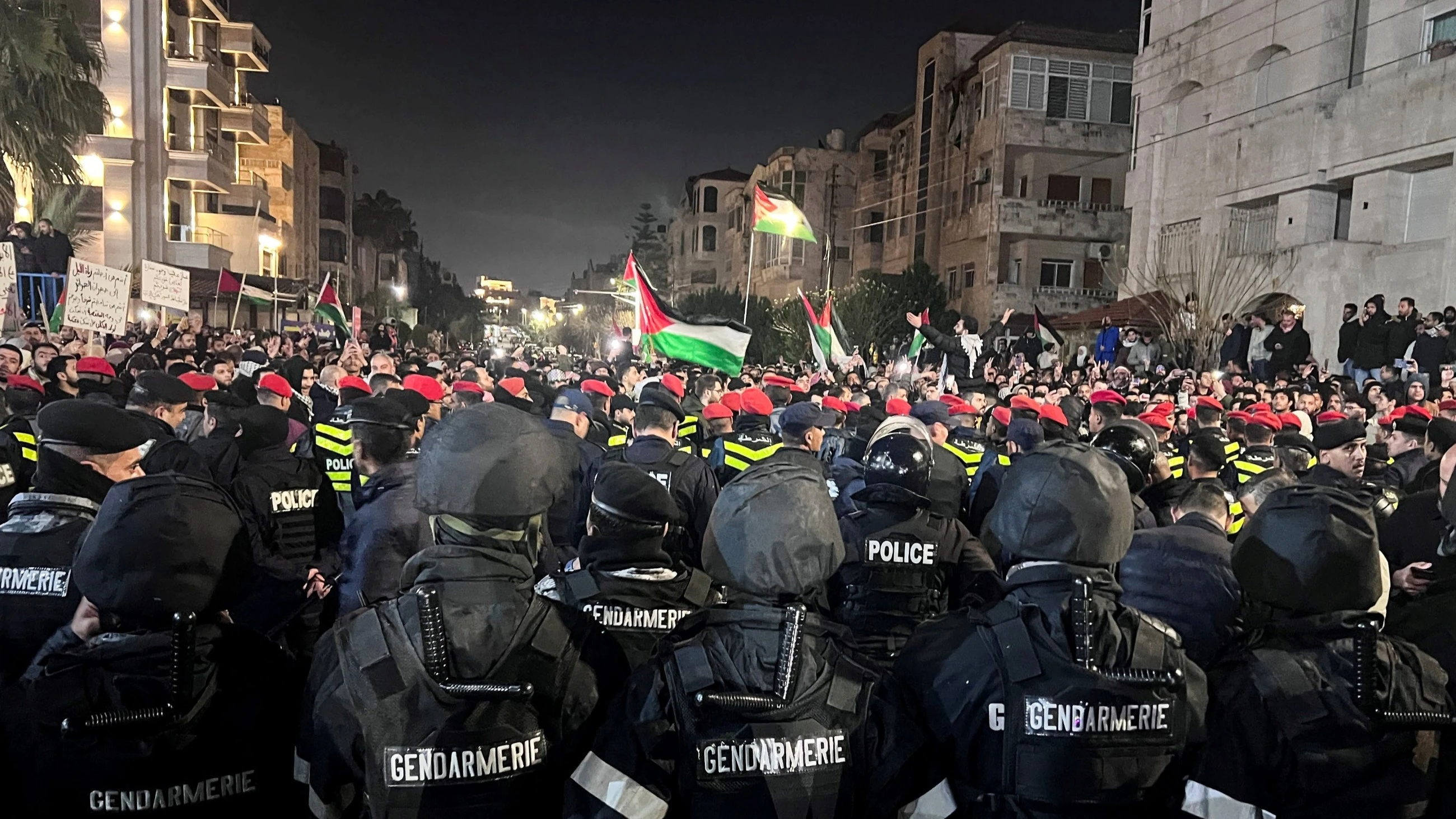Jordanian police clamp down on protesters at Israeli embassy