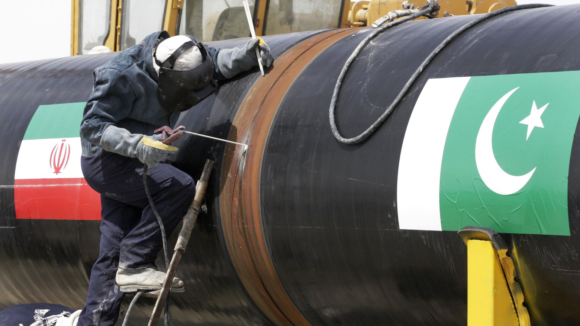 Pakistan mulls completion of Iran pipeline stalled by US sanctions