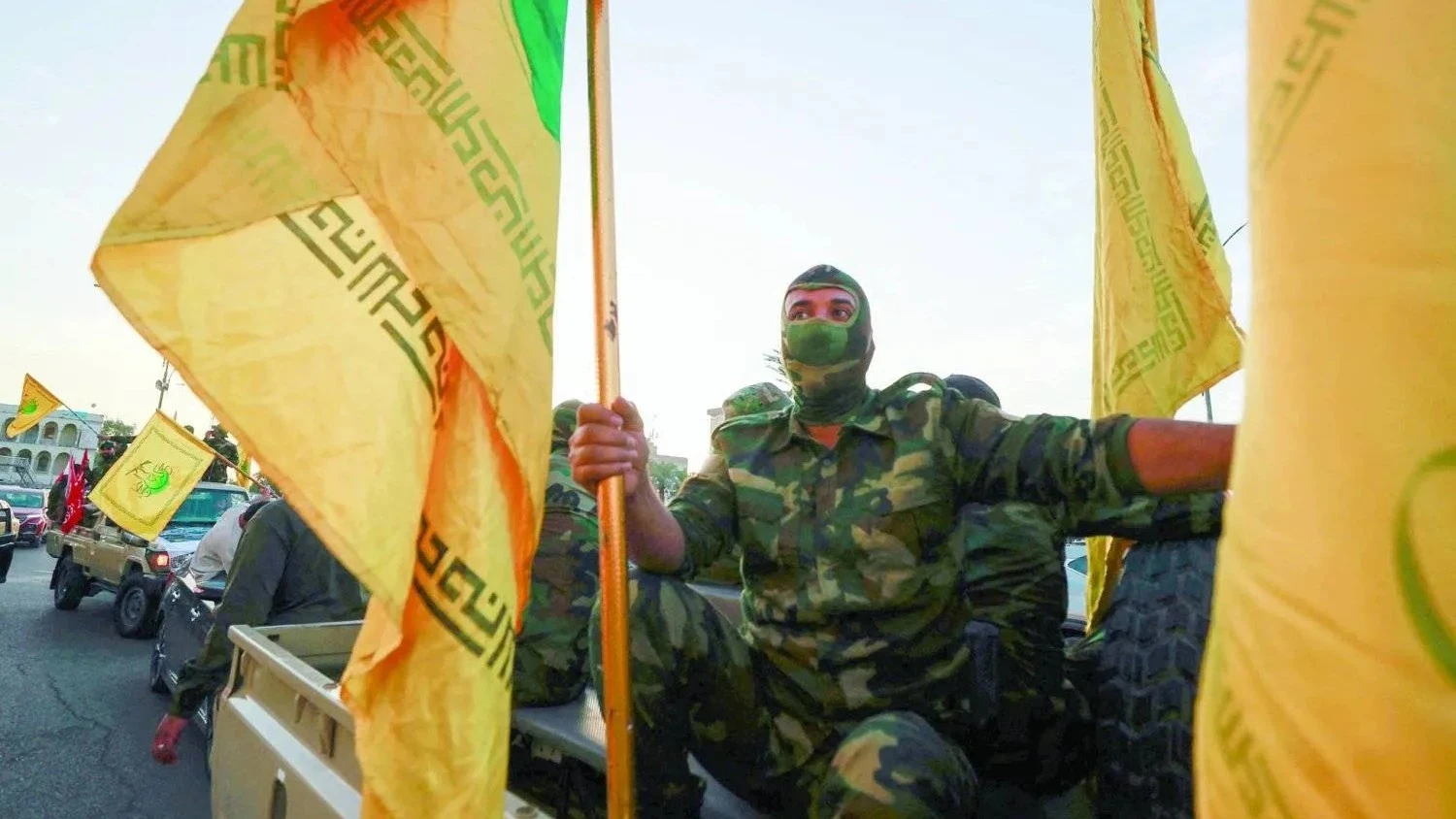 Iraqi resistance 'split' on disarmament as US pressure builds